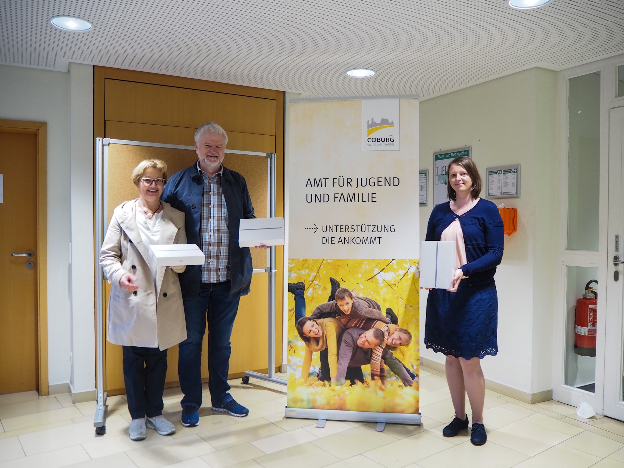 Georg Sauer spendet der Stadt Coburg zehn iPads › mein-amadeus.de